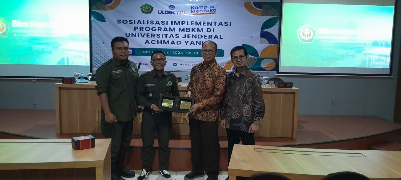 Sosialisasi dan Implementasi Program Merdeka Belajar Kampus Merdeka ...